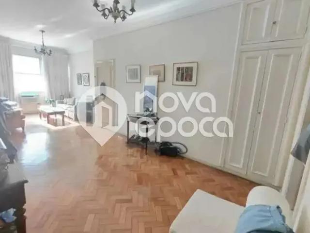 Apartamento para Venda em Rio de Janeiro/RJ Copacabana 3 Quartos