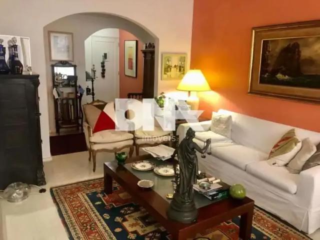 Apartamento para Venda em Rio de Janeiro/RJ Copacabana 3 Quartos