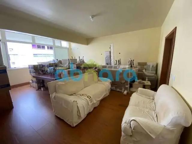 Apartamento para Venda em Rio de Janeiro/RJ Copacabana 3 Quartos