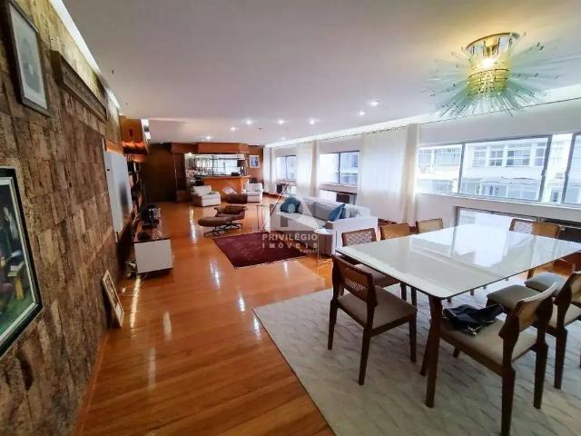 Apartamento para Venda em Rio de Janeiro/RJ Copacabana 3 Quartos