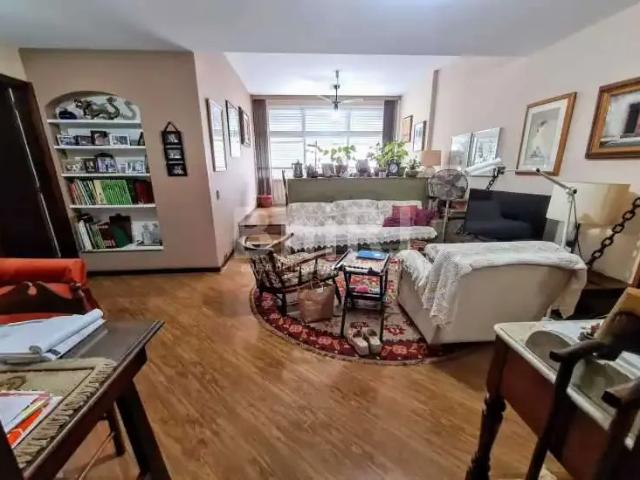 Apartamento para Venda em Rio de Janeiro/RJ Copacabana 3 Quartos