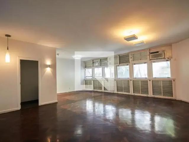 Apartamento para Venda em Rio de Janeiro/RJ Copacabana 3 Quartos