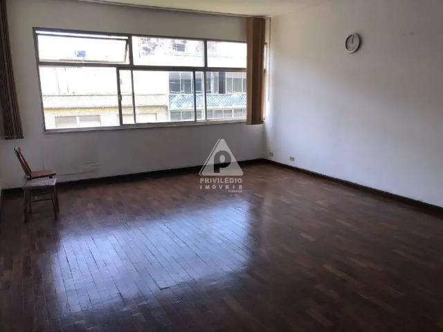 Apartamento para Venda em Rio de Janeiro/RJ Copacabana 3 Quartos