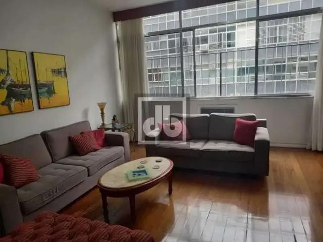 Apartamento para Venda em Rio de Janeiro/RJ Copacabana 3 Quartos
