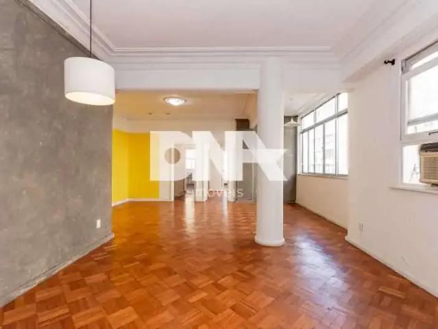 Apartamento para Venda em Rio de Janeiro/RJ Copacabana 3 Quartos