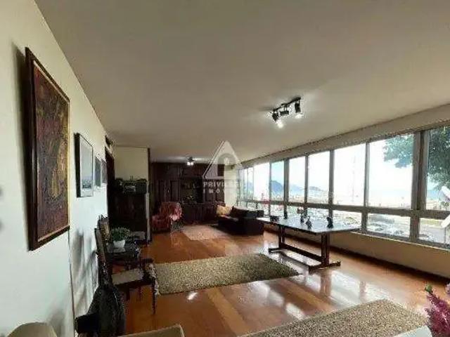 Apartamento para Venda em Rio de Janeiro/RJ Copacabana 3 Quartos