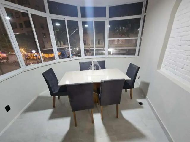 Apartamento para Venda em Rio de Janeiro/RJ Copacabana 3 Quartos