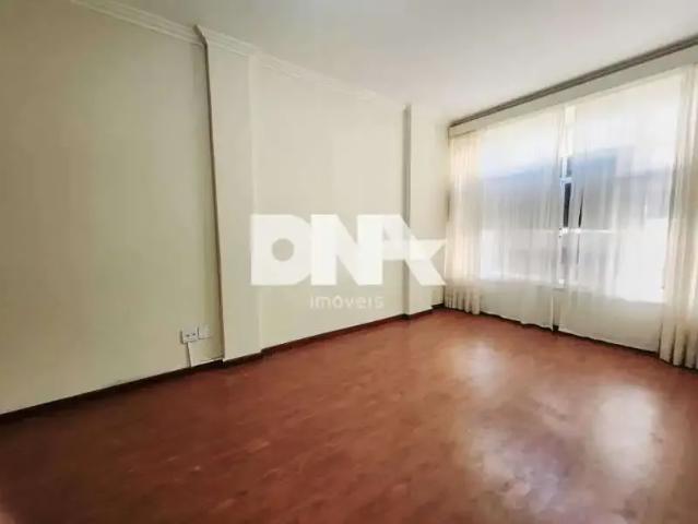 Apartamento para Venda em Rio de Janeiro/RJ Copacabana 3 Quartos