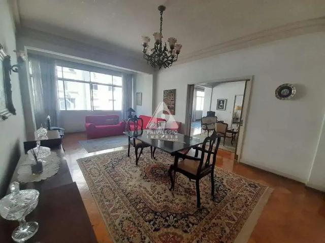 Apartamento para Venda em Rio de Janeiro/RJ Copacabana 3 Quartos