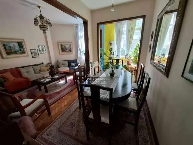 Apartamento para Venda em Rio de Janeiro/RJ Copacabana 3 Quartos