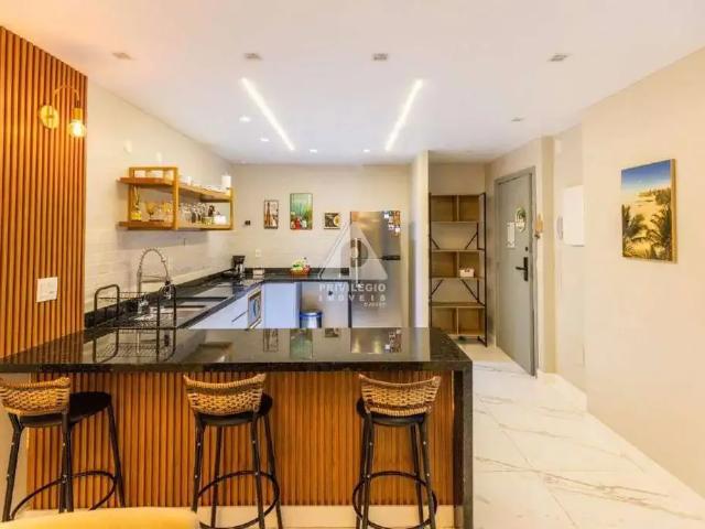 Apartamento para Venda em Rio de Janeiro/RJ Copacabana 3 Quartos