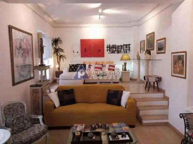 Apartamento para Venda em Rio de Janeiro/RJ Copacabana 3 Quartos