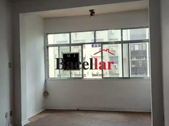 Apartamento para Venda em Rio de Janeiro/RJ Copacabana 3 Quartos