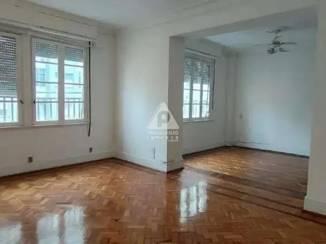Apartamento para Venda em Rio de Janeiro/RJ Copacabana 3 Quartos