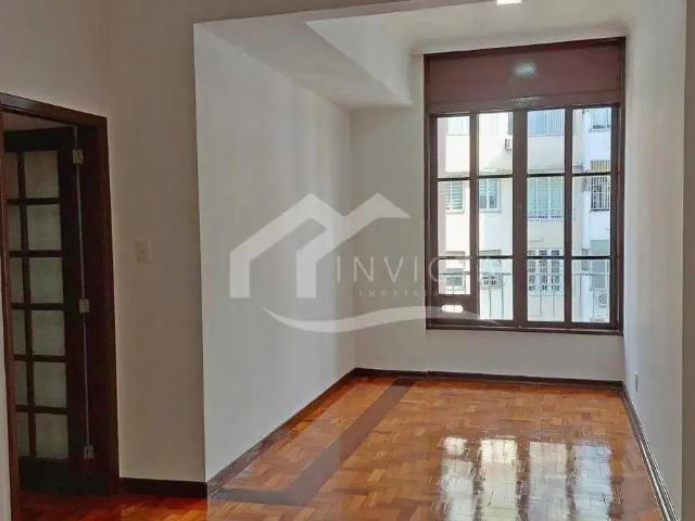 Apartamento para Venda em Rio de Janeiro/RJ Copacabana 3 Quartos