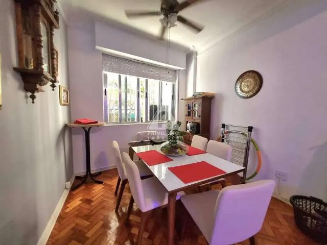 Apartamento para Venda em Rio de Janeiro/RJ Copacabana 3 Quartos