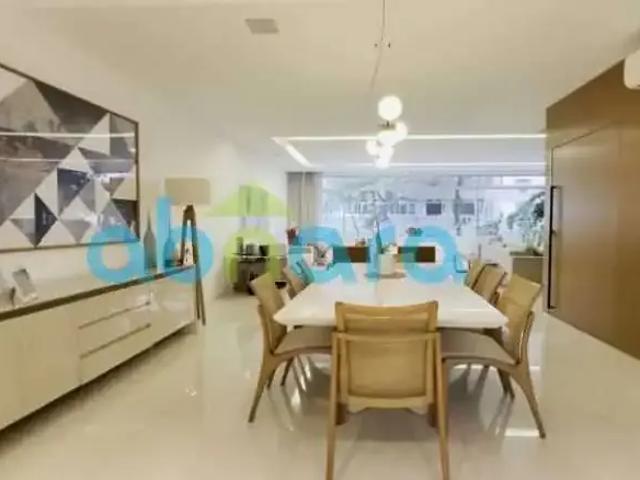 Apartamento para Venda em Rio de Janeiro/RJ Copacabana 3 Quartos