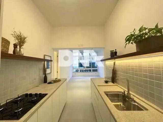 Apartamento para Venda em Rio de Janeiro/RJ Copacabana 3 Quartos