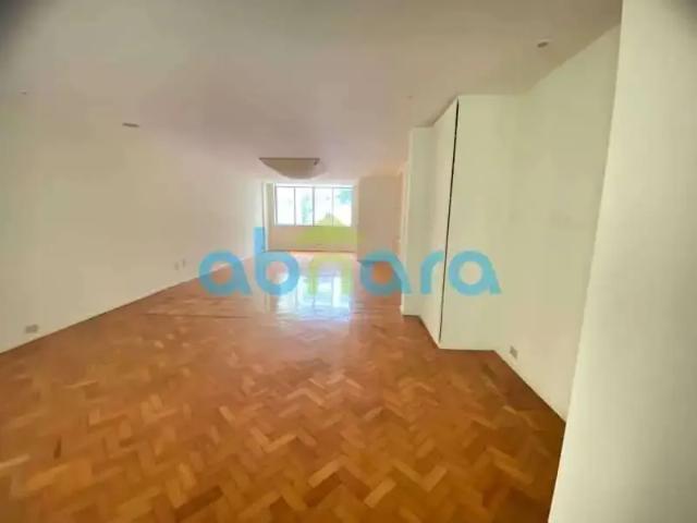 Apartamento para Venda em Rio de Janeiro/RJ Copacabana 3 Quartos