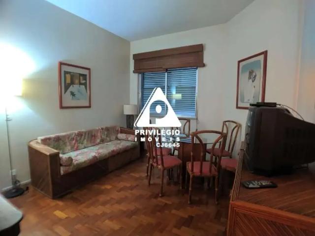 Apartamento para Venda em Rio de Janeiro/RJ Copacabana 3 Quartos