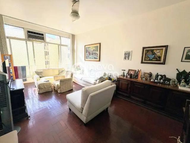 Apartamento para Venda em Rio de Janeiro/RJ Copacabana 3 Quartos