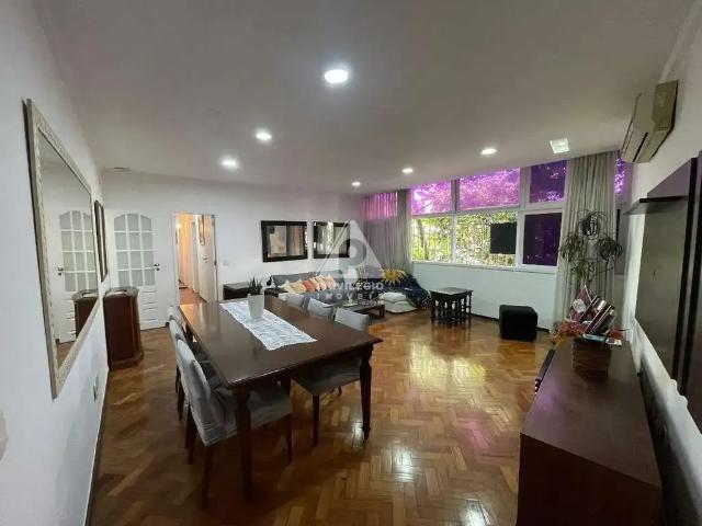 Apartamento para Venda em Rio de Janeiro/RJ Copacabana 3 Quartos