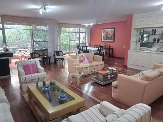 Apartamento para Venda em Rio de Janeiro/RJ Copacabana 3 Quartos