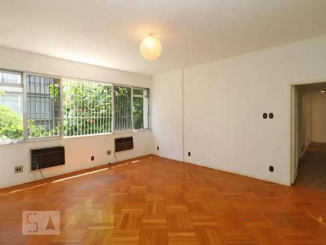 Apartamento para Venda em Rio de Janeiro/RJ Copacabana 3 Quartos