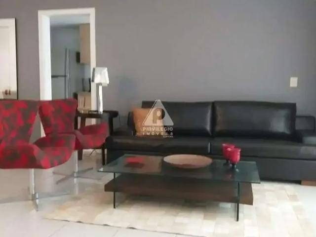 Apartamento para Venda em Rio de Janeiro/RJ Copacabana 3 Quartos
