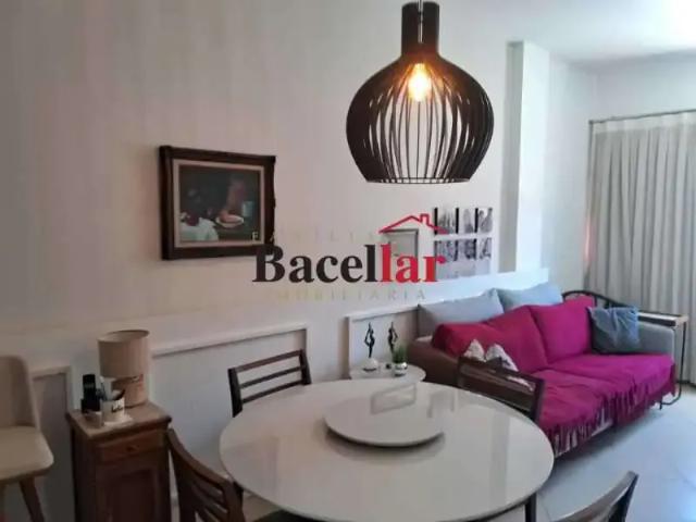 Apartamento para Venda em Rio de Janeiro/RJ Copacabana 3 Quartos