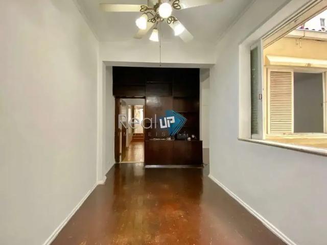 Apartamento para Venda em Rio de Janeiro/RJ Copacabana 3 Quartos