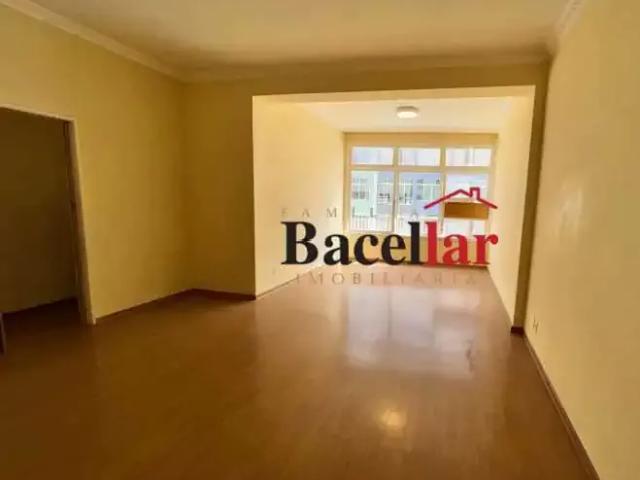 Apartamento para Venda em Rio de Janeiro/RJ Copacabana 3 Quartos