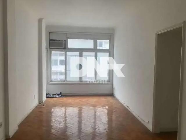 Apartamento para Venda em Rio de Janeiro/RJ Copacabana 3 Quartos