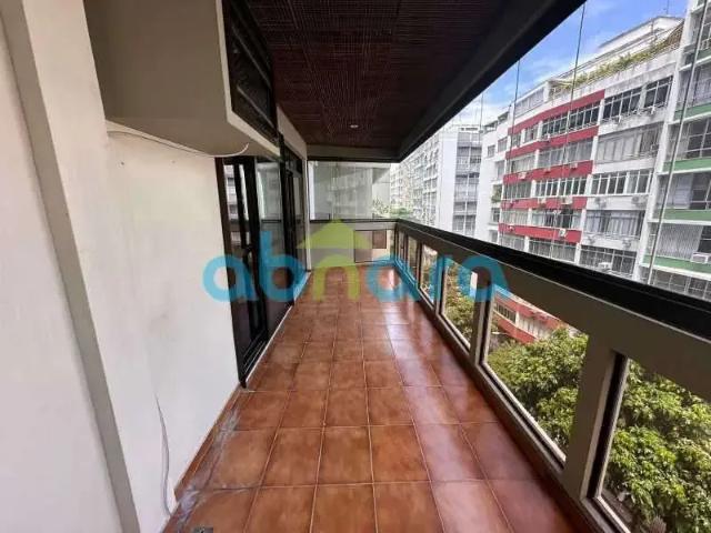 Apartamento para Venda em Rio de Janeiro/RJ Copacabana 3 Quartos