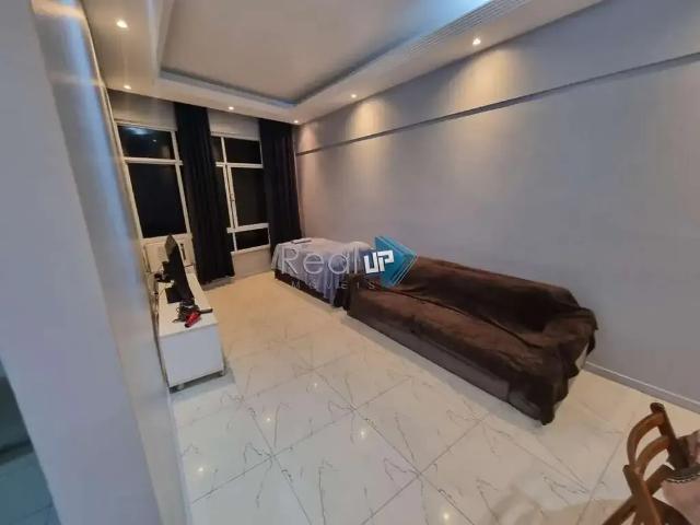 Apartamento para Venda em Rio de Janeiro/RJ Copacabana 3 Quartos