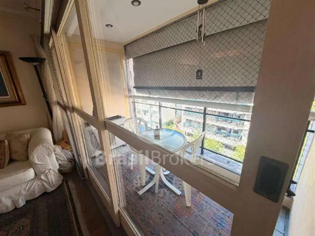 Apartamento para Venda em Rio de Janeiro/RJ Copacabana 3 Quartos