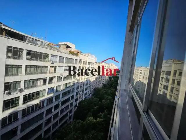 Apartamento para Venda em Rio de Janeiro/RJ Copacabana 3 Quartos