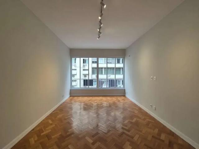 Apartamento para Venda em Rio de Janeiro/RJ Copacabana 3 Quartos