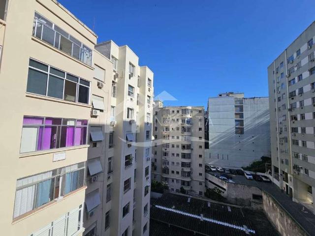 Apartamento para Venda em Rio de Janeiro/RJ Copacabana 3 Quartos