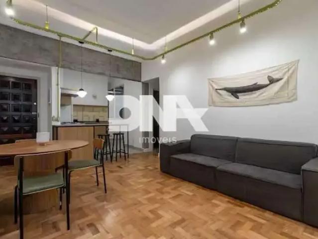Apartamento para Venda em Rio de Janeiro/RJ Copacabana 3 Quartos
