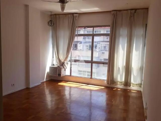 Apartamento para Venda em Rio de Janeiro/RJ Copacabana 3 Quartos