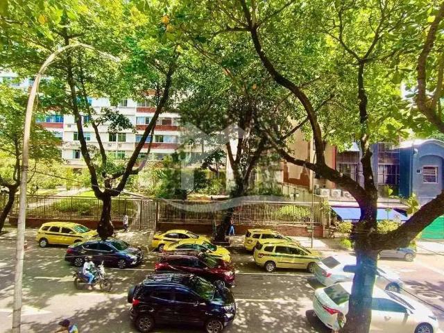 Apartamento para Venda em Rio de Janeiro/RJ Copacabana 3 Quartos