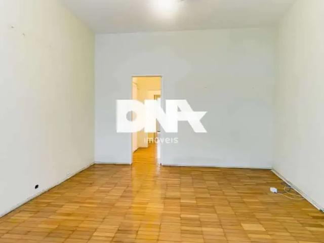 Apartamento para Venda em Rio de Janeiro/RJ Copacabana 3 Quartos