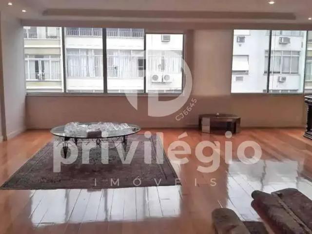 Apartamento para Venda em Rio de Janeiro/RJ Copacabana 3 Quartos