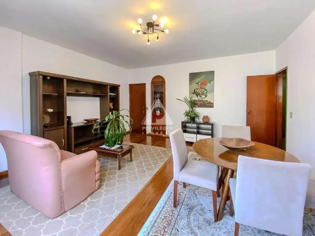 Apartamento para Venda em Rio de Janeiro/RJ Copacabana 3 Quartos