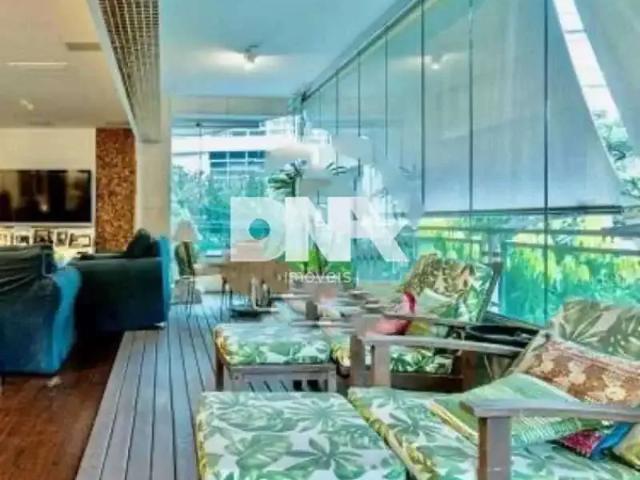 Apartamento para Venda em Rio de Janeiro/RJ Copacabana 3 Quartos