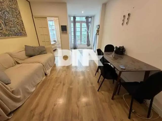 Apartamento para Venda em Rio de Janeiro/RJ Copacabana 3 Quartos
