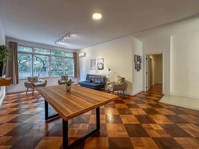 Apartamento para Venda em Rio de Janeiro/RJ Copacabana 3 Quartos