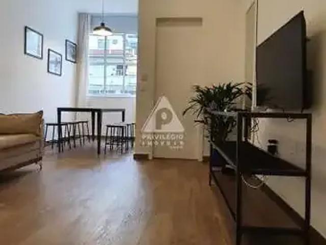 Apartamento para Venda em Rio de Janeiro/RJ Copacabana 3 Quartos