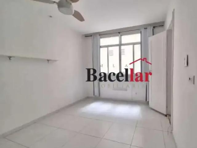 Apartamento para Venda em Rio de Janeiro/RJ Copacabana 3 Quartos